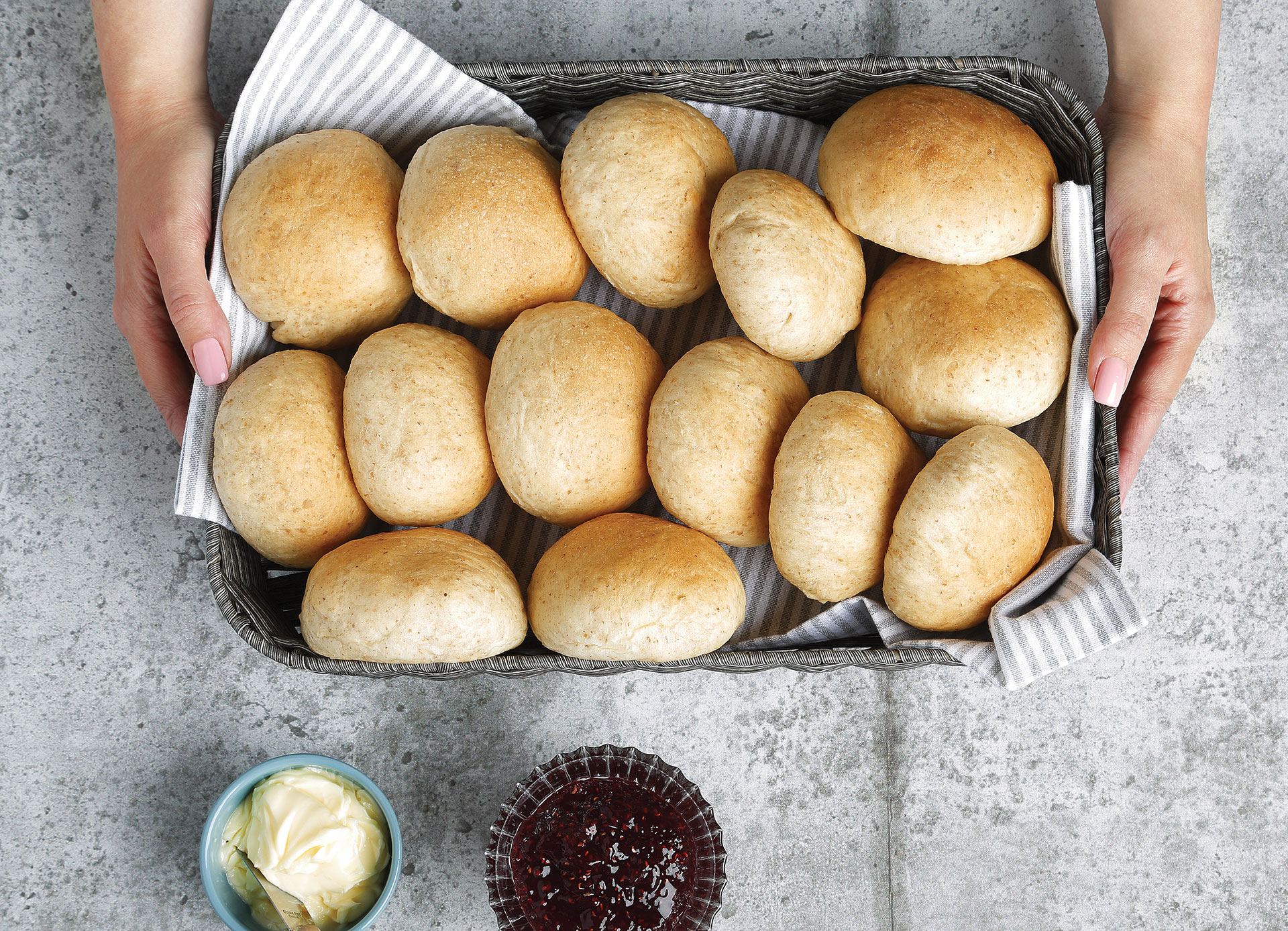 Aunt Mary's Buns - Hello Canola