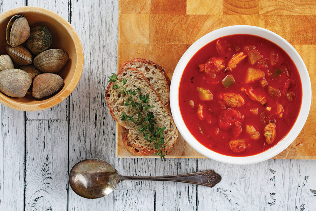 Manhattan Clam Chowder - Hello Canola